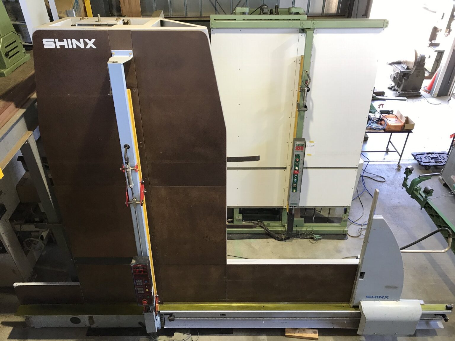 （中古）シンクス パネルソー HP3－2400 自動位置決め装置付き 完売済み商品：SOLD OUT – 有限会社ヤスイ機工